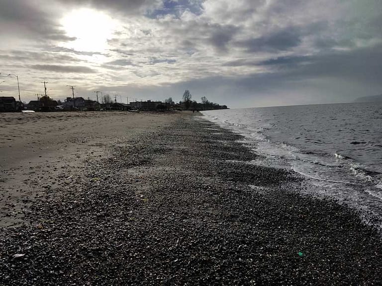 Washington Sea Glass: The Best Beaches for Beachcombing!