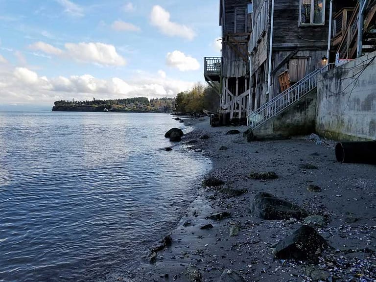 Washington Sea Glass: The Best Beaches for Beachcombing!